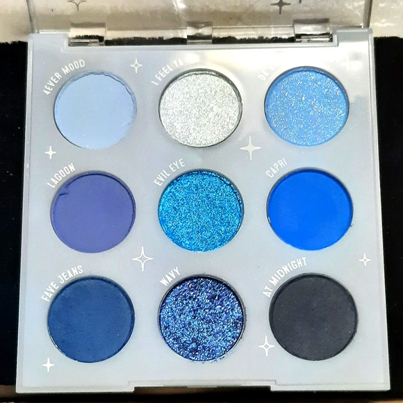 Colourpop | Makeup | New Colourpop Blue Velvet Pressed Powder Palette 9 ...